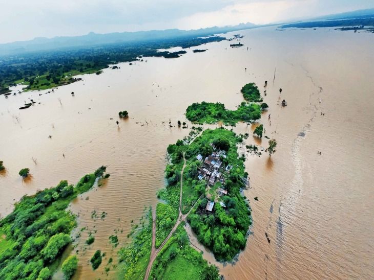 Rajghat became an island for the 8th year, Kukra village submerged ...