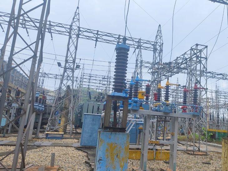 Electricity system collapsed in Bhadohi | सोनभद्र में बिजली व्यवस्था चरमराई: 30 घंटे तक विद्युत ...