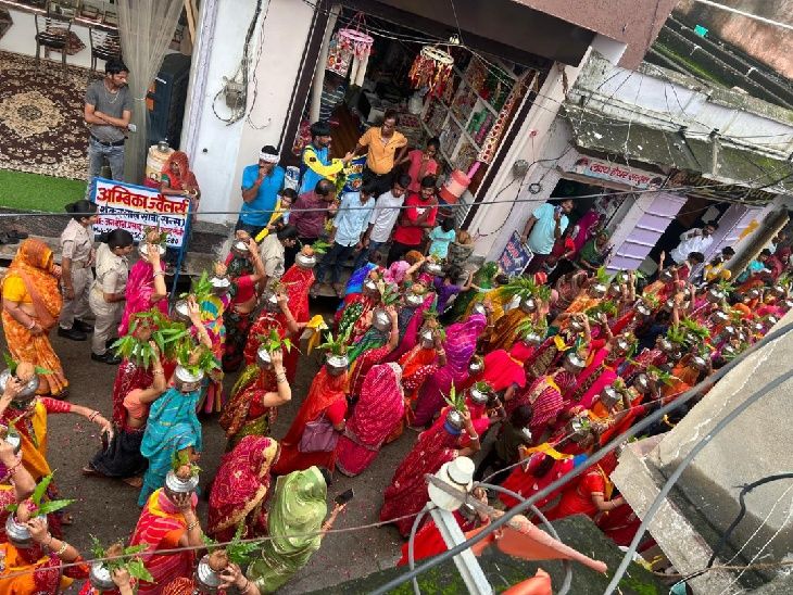 Maha Aarti of Shiv Sarovar was held in Shivad | शिवाड़ में शिव सरोवर की ...