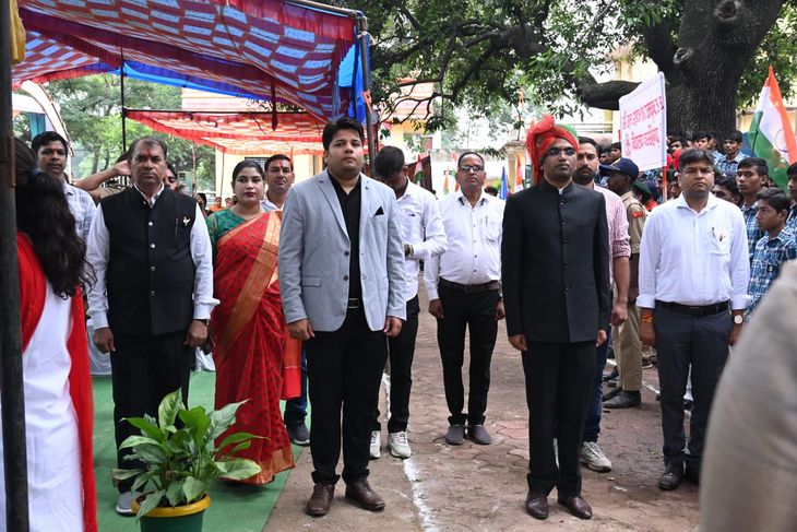 Pledge of unity and integrity of the country taken on Independence Day ...