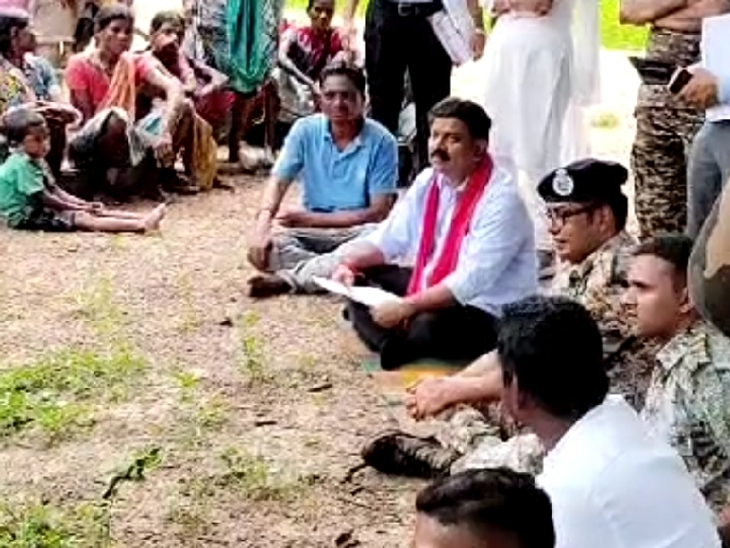 Home minister reached the village of Naxalite commander Hidma