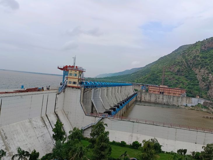 The water level of the dam reached 312.28 RL meter | बांध का जलस्तर ...