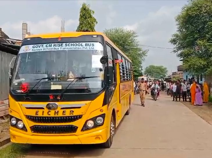 Bus driver died due to sudden deterioration in his health | बस ड्राइवर ...