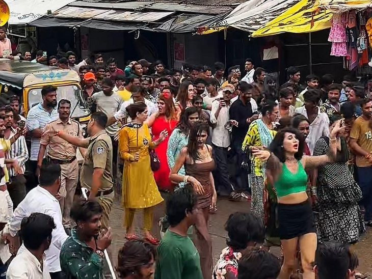 Eunuchs took out Kajaliya procession in Narmadapuram | नर्मदापुरम में ...