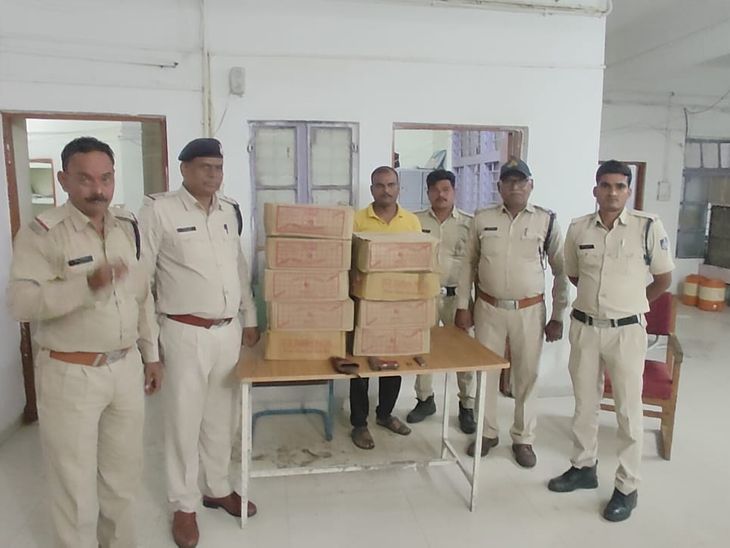 Bandri police took action in filmy style | बांदरी पुलिस ने की फिल्मी ...