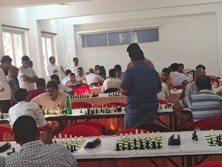 Chess competition at KD Singh Babu Stadium in Lucknow | लखनऊ के केडी ...
