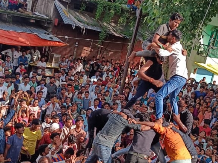 Janmashtami was celebrated with great pomp in Pathari | पठारी में ...