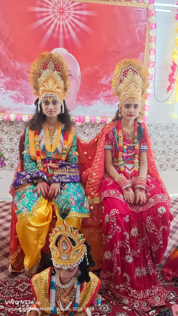 Encouragement to follow the ideals of Shri Krishna by imagining a ...