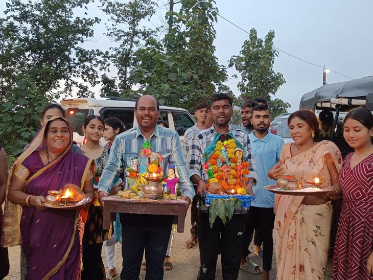 Dahi-handi was broken in the Matki breaking program, Krishna idols were ...