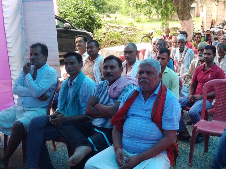 Farmers' meeting held on liquid bio-fertilizer management in Chakia ...