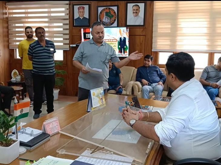 Solan trade board DC submitted memorandum | सोलन में व्यापार मंडल ने DC ...