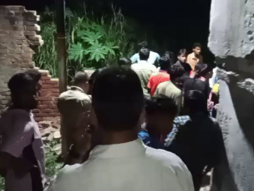 Wall of DM residence collapsed in Agra