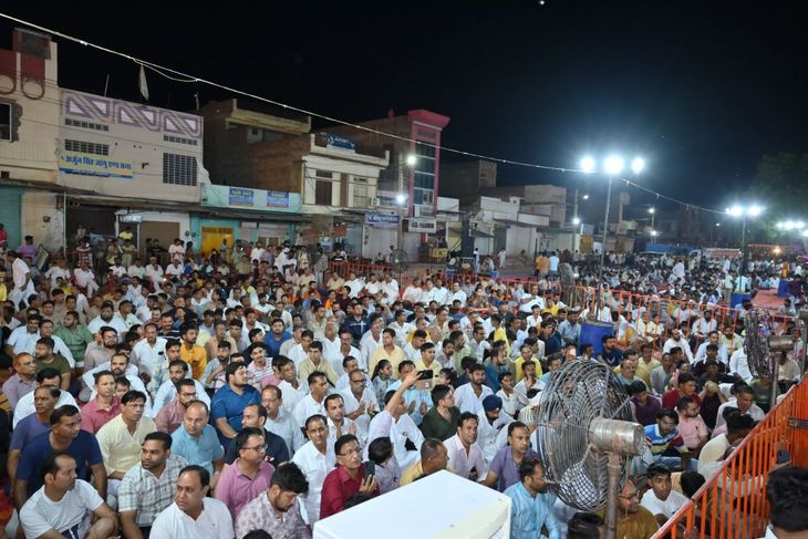 Darbar is unique, Sarkar is unique..., devotees danced to the bhajans ...