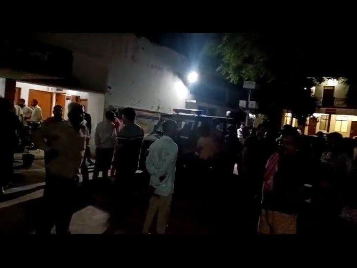 Saurikh police station became a battleground