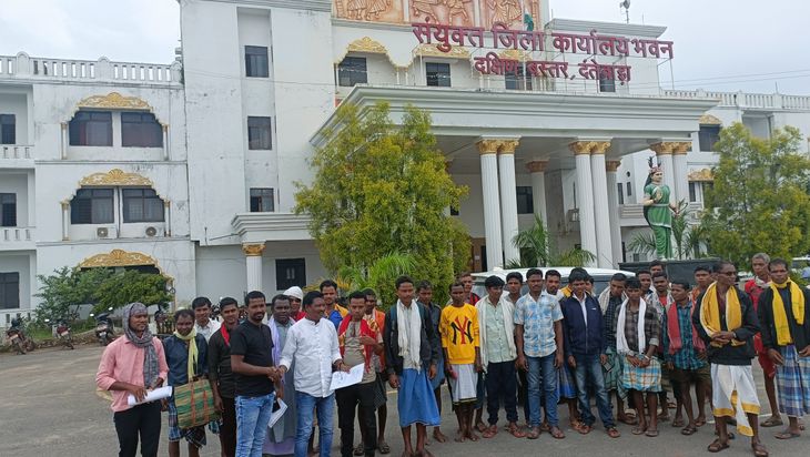 Demand to develop village temple, waterfall | गांव के मंदिर, झरने को ...