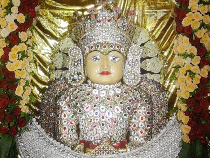 Paryushan festival at the Jain temple in Pipli Bazaar, Indore | इंदौर ...