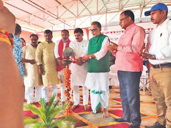 Honor given: Union Minister of State for Coal and Mines Satish Chandra ...