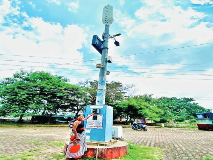 Smart pole's panic button off | स्मार्ट पोल के पैनिक बटन बंद: इमरजेंसी में नहीं मिलेगी मदद, डायल ...