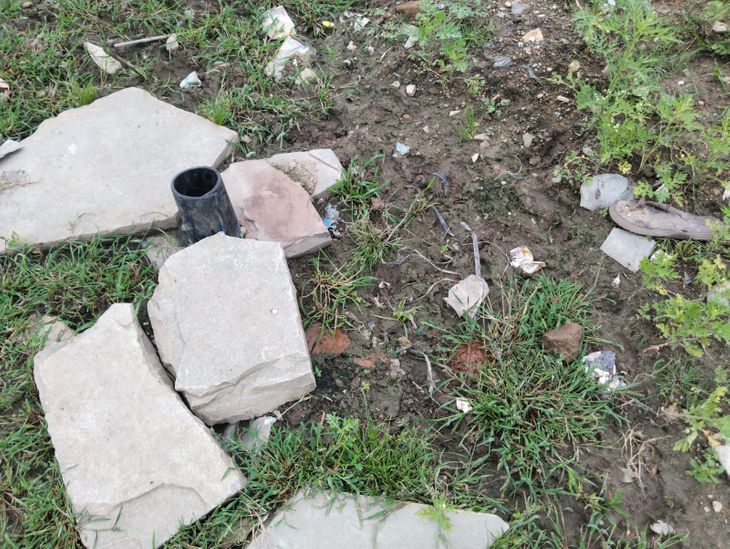 There is no protective wall for the drinking water tank in Suket ...