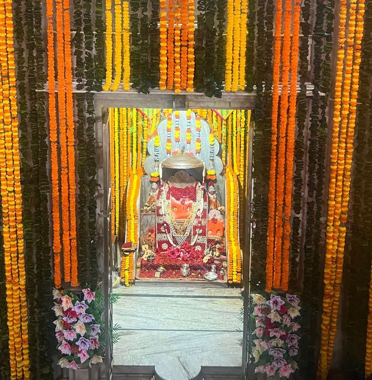 Idols of Lord Ganesha installed with mantra recitation | मंत्रोपचार के ...