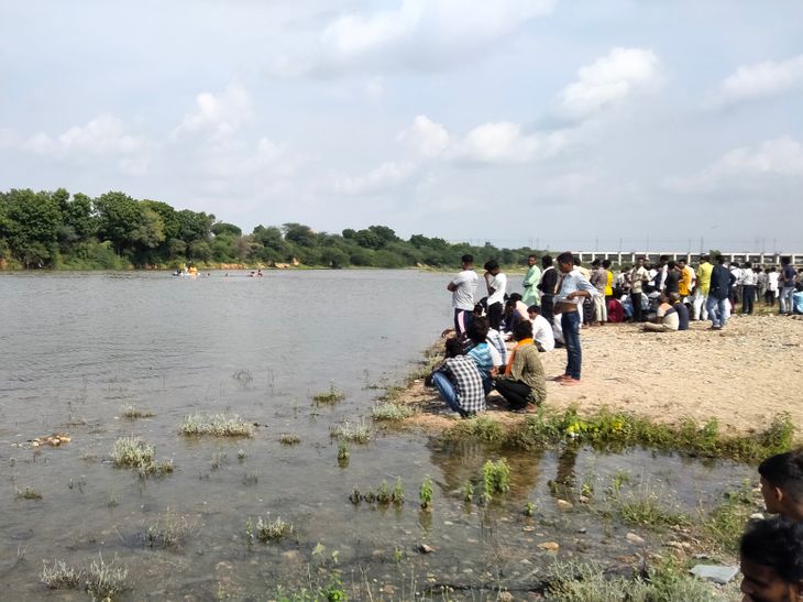 A young man drowned in the Sukdi river | सुकड़ी नदी में डूबा युवक ...