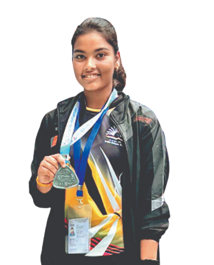 Nitya won silver medal in lawn tennis | नित्या ने लॉन टेनिस में जीता ...