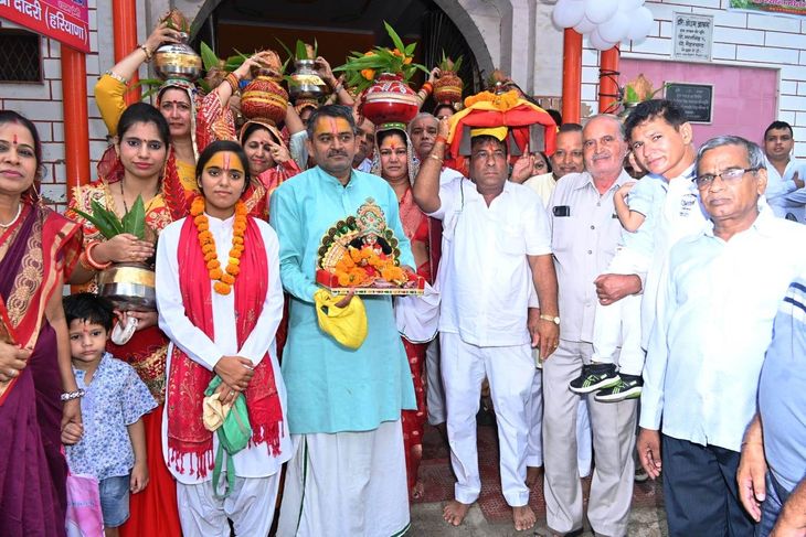 Just by listening to Shrimad Bhagwat Katha, sins of many births are ...