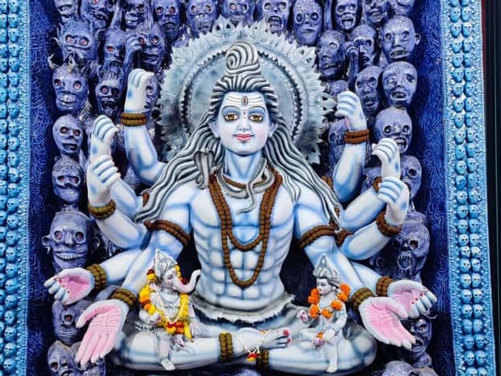 19 feet high statue of Mukteshwar Mahakal in Itwara | इतवारा में ...