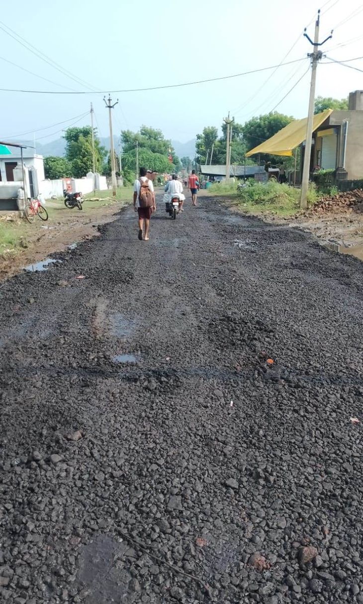 For the convenience of the devotees, the road from Tahla to Tahla Gate ...