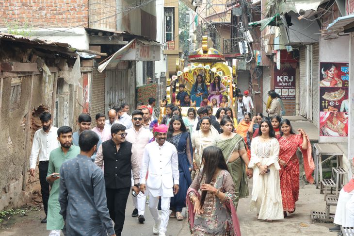 47 ascetics of Siddhi Tapa were taken out for Varghoda | सिद्धि तप के ...