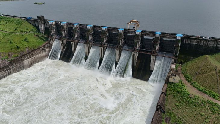 6 gates of Mahi main dam and 4 gates of sub-dam were opened | माही ...