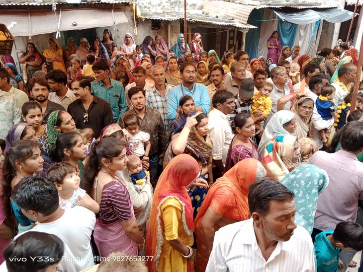 Nishan offered in temples on Teja Dashami in cities and areas