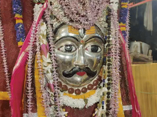 Varanasi News Tilak procession of Baba Laat Bhairav, the judge of Kashi