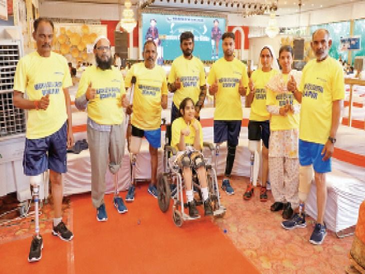 He came on a wheel chair and crutches, but his smile returned as soon ...