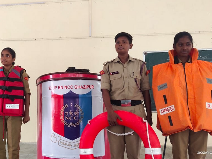 Experts gave disaster management tips to NCC cadets | NCC कैडेट्स को ...