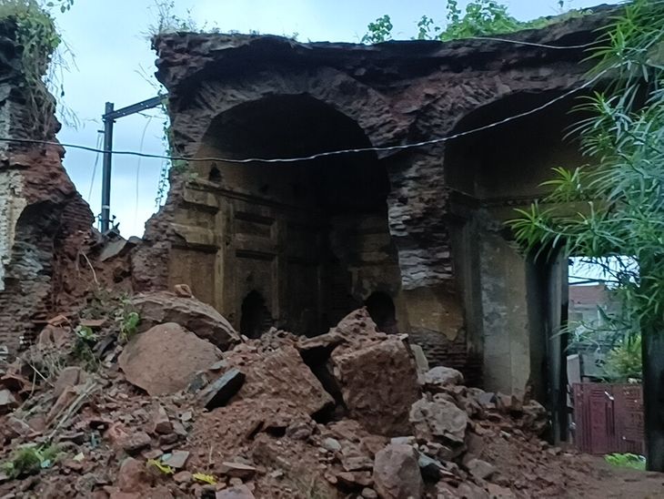 Another ancient building Dhara Shahi in the shadow of Rajgarh, temple ...