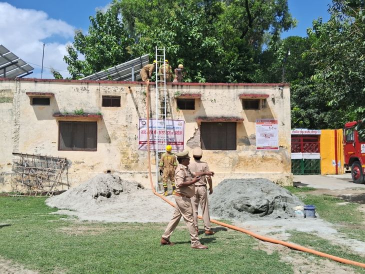 GIC school building collapsed due to earthquake in Sitapur