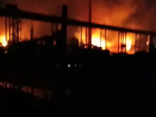 Fire after explosion in Tata Steel's power house | टाटा स्टील के पावर ...
