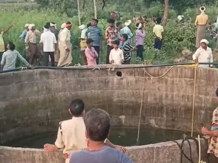 Two teenagers drowned in a 50 feet deep well, were rescued by emptying ...