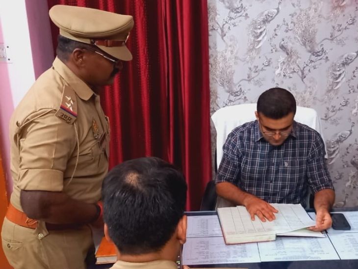 Surprise inspection of Chakia police station