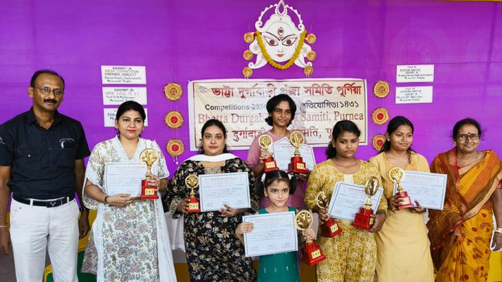 Shreyojita and Reema became winners in Rabindra Sangeet, Group Bhavani ...
