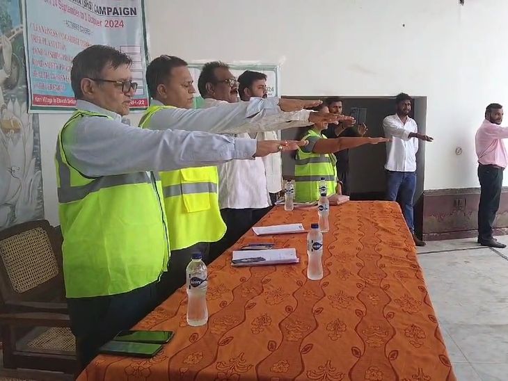 Cleanliness drive and tree plantation program launched in Etawah ...