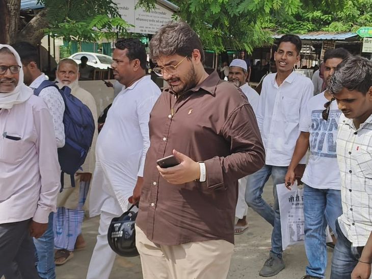 MLA Abbas and Umar Ansari appeared in court | विधायक अब्बास और उमर अंसारी कोर्ट में हुए पेश ...