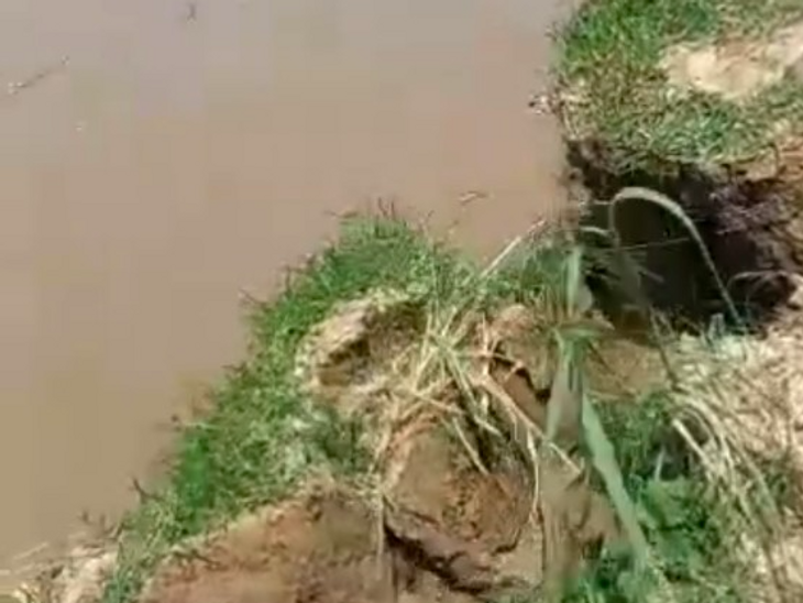 Saryu river in Ballia is once again on the rise | बलिया में सरयू नदी एक ...