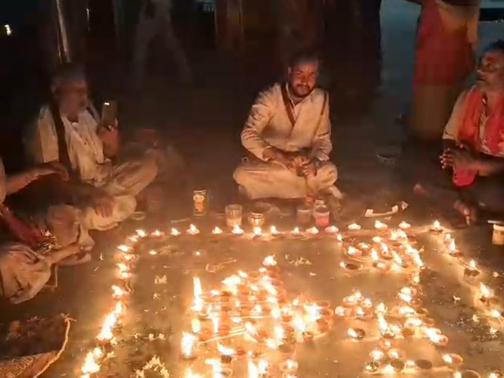 Vishnupad temple and Devghat illuminated with Pitru Diwali