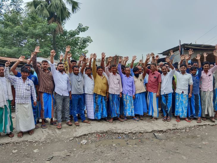 Demonstration was held at Lelha Chowk demanding leveling of NH four ...
