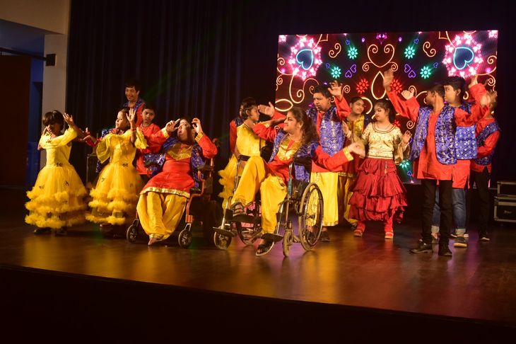 IG Garg became emotional after seeing the cultural performance of ...