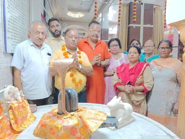 Statue of Shri Nandi Baba installed in Mohan Nagar Sai Baba Temple ...