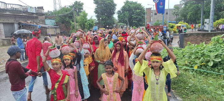 Sharadiya Navratri started with Kalash Sthapana, Shobha Yatra taken out ...
