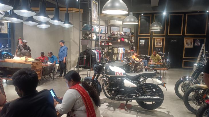 You can buy Bullet with a down payment of just Rs 4999, advance booking ...